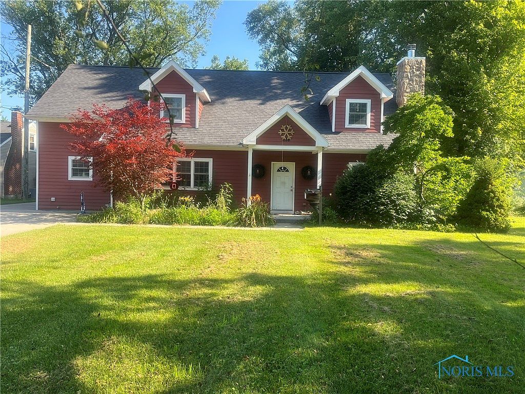 1114 Michigan Ave, Waterville, OH 43566 | Zillow