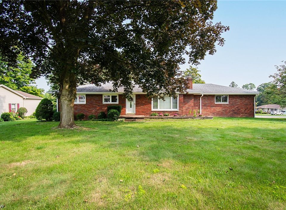 128 Woodland Dr, New Middletown, OH 44442 | Zillow