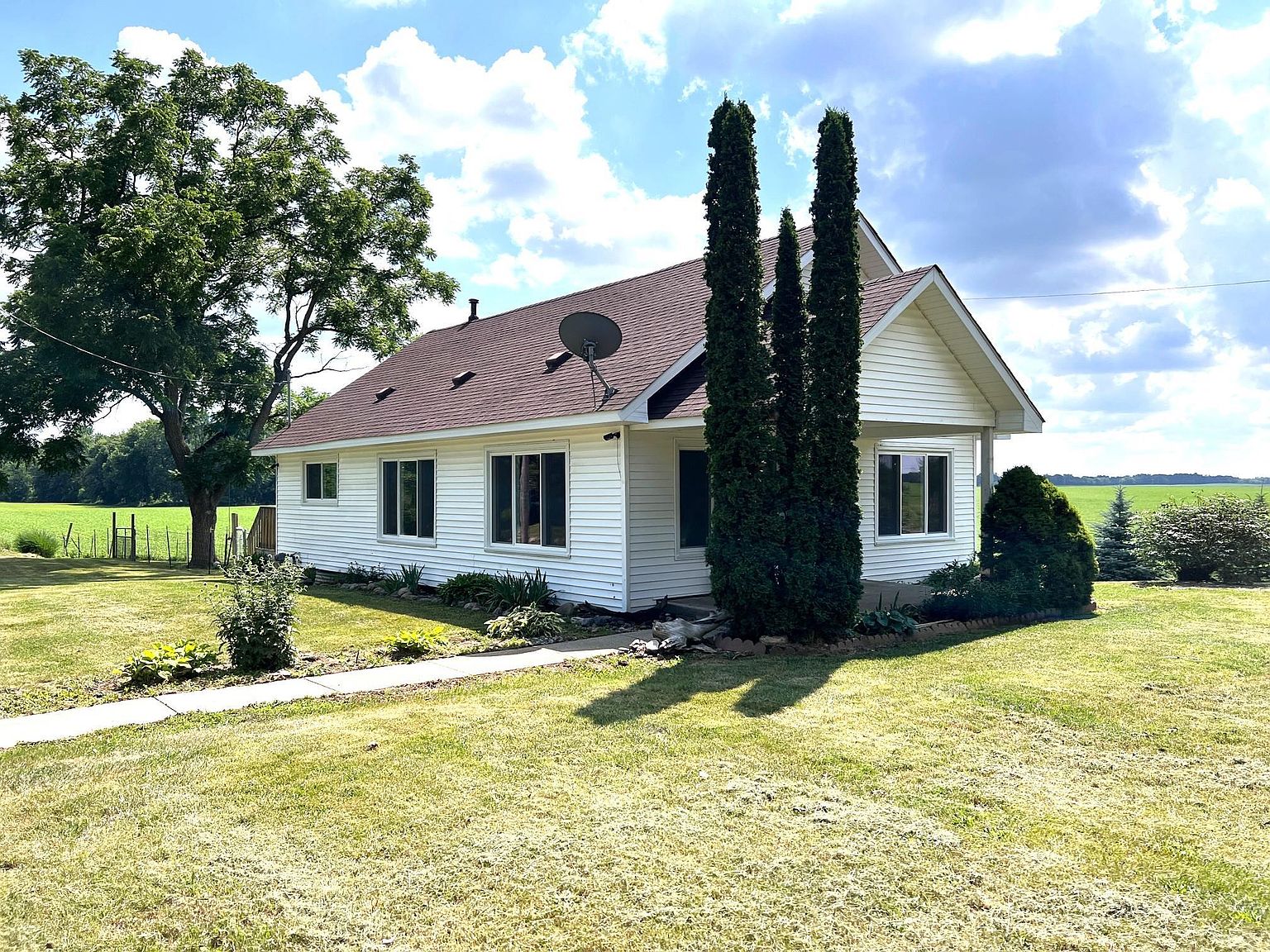 3658 Newburg Rd, Bancroft, MI 48414 | Zillow