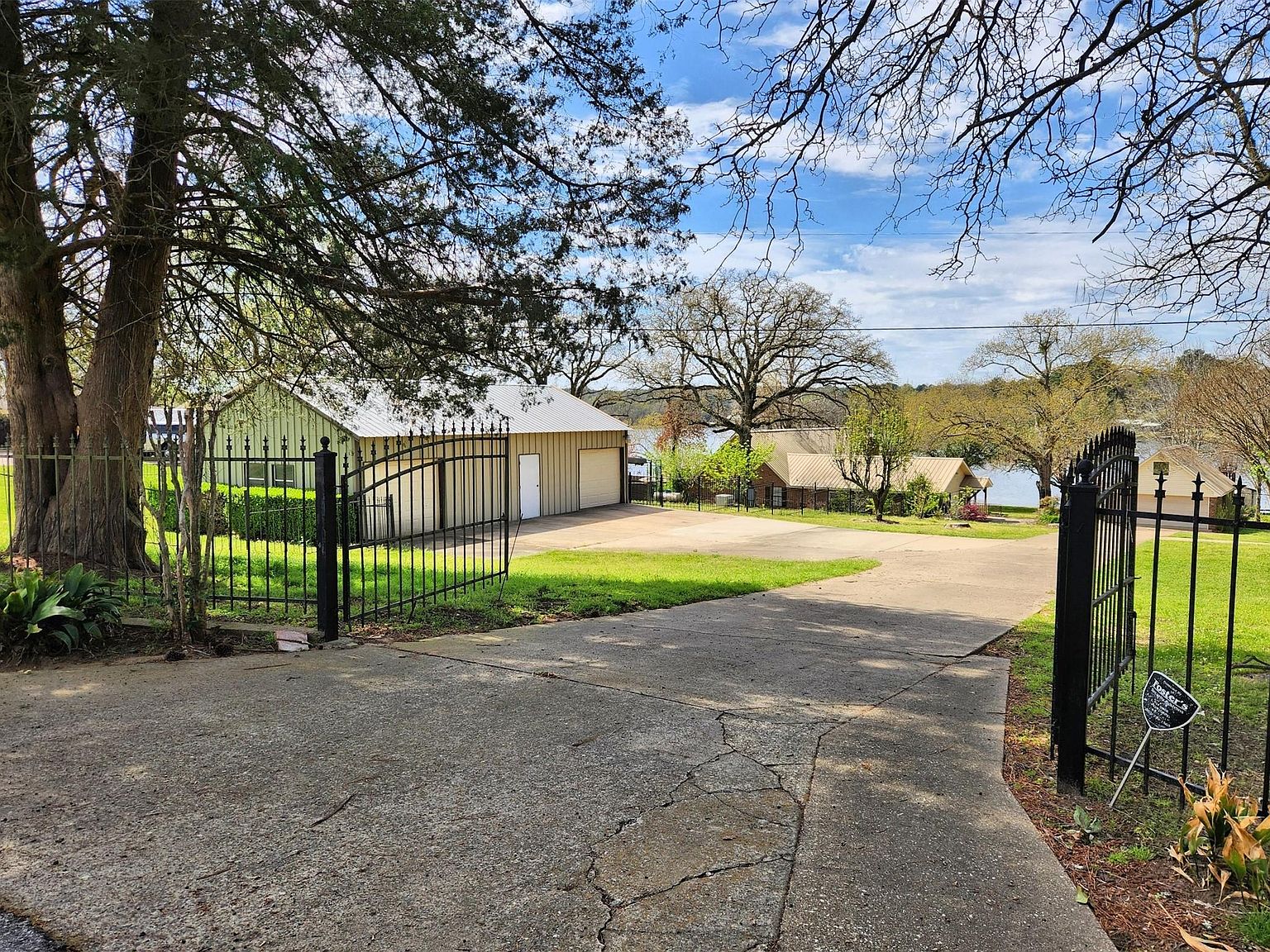555 An County Rd #376, Palestine, TX 75801 | MLS #48214515 | Zillow