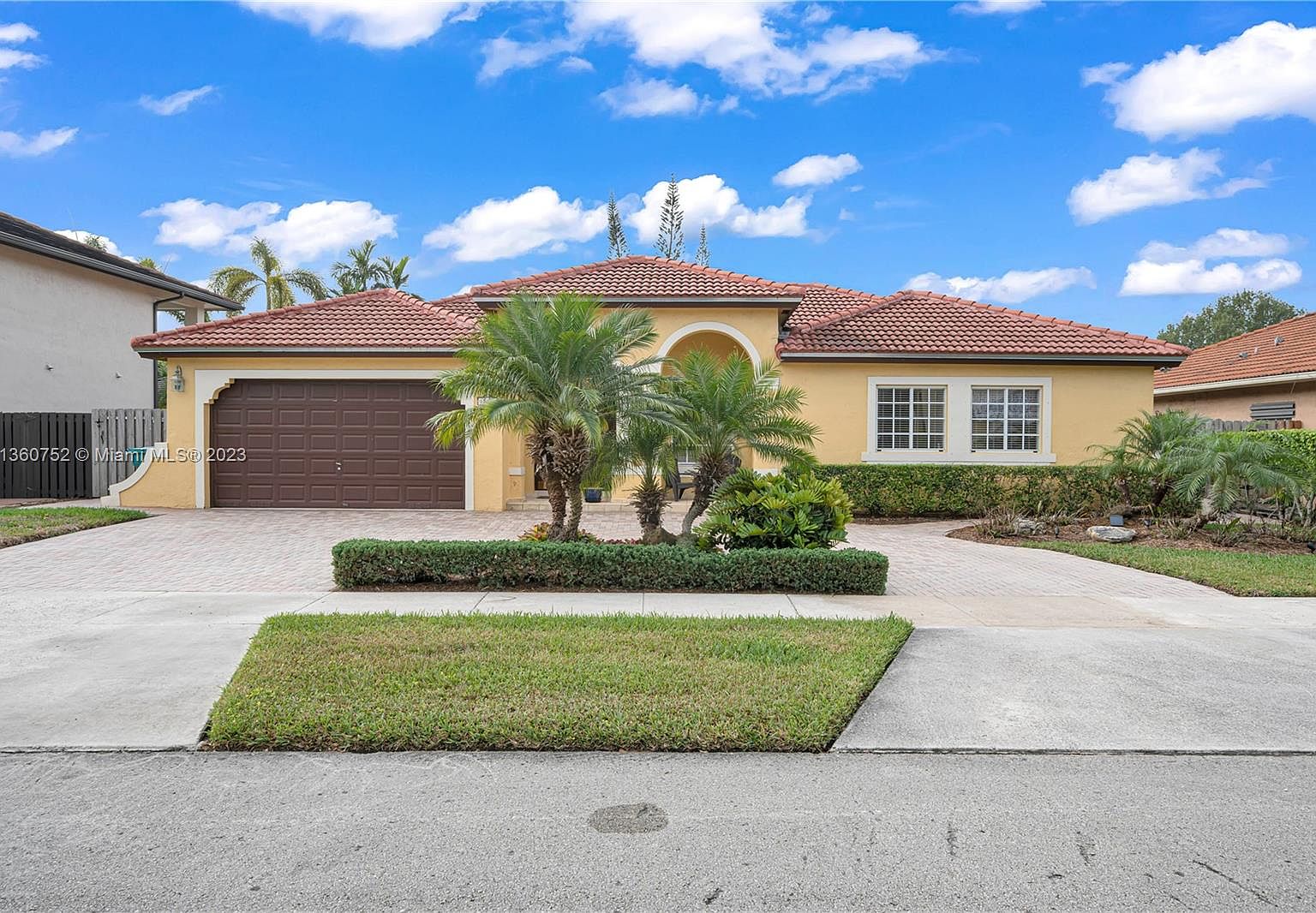 15806 SW 100th Ter, Miami, FL 33196 | Zillow