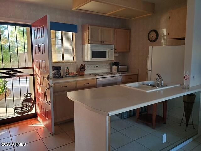 Lakeside Resort Casitas Apartment Rentals - Fountain Hills, AZ | Zillow