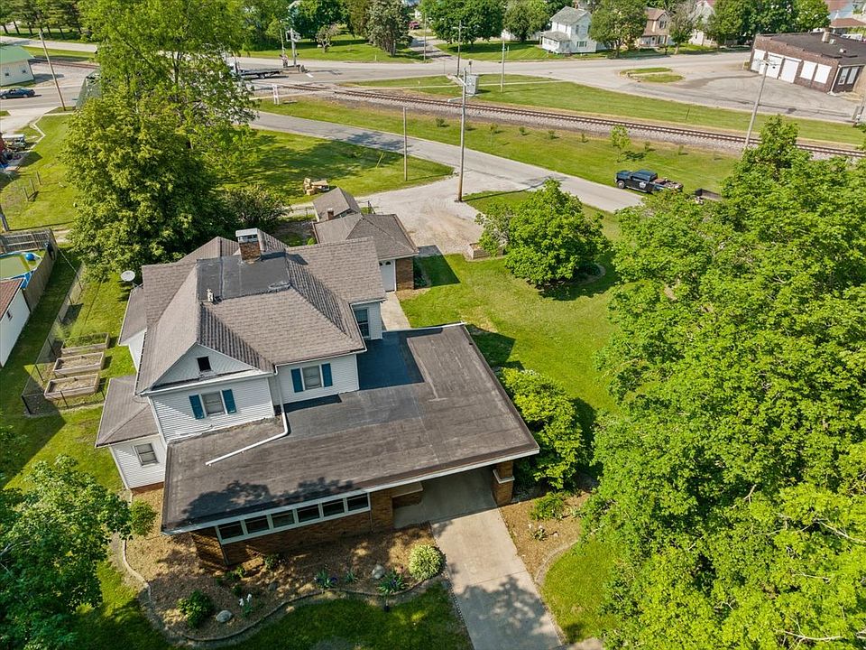 101 W Franklin St, Carlock, IL 61725 | Zillow