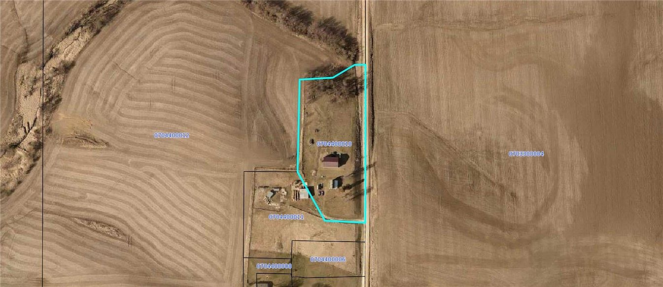 1679 Pinewood Ave, Menlo, IA 50164 | Zillow