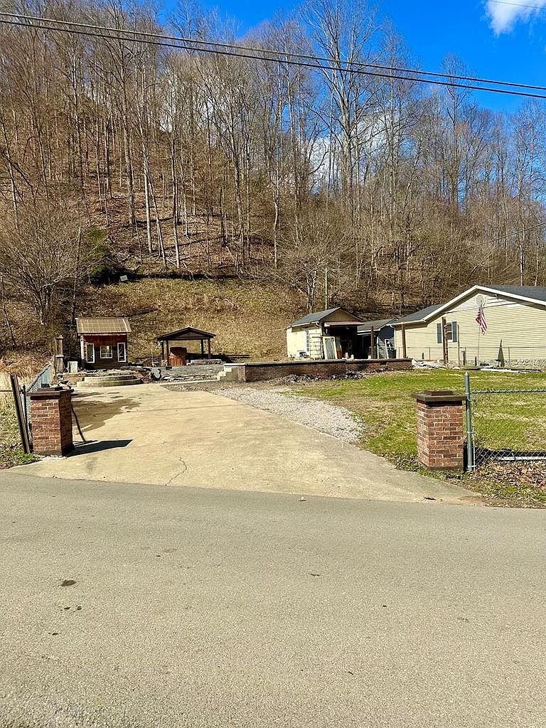 862 Upper Blackberry Rd, Ransom, KY 41558 | MLS #124294 | Zillow