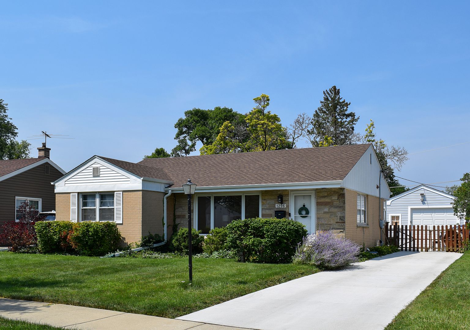 1296 Dennis Pl, Des Plaines, IL 60018 | MLS #11864593 | Zillow