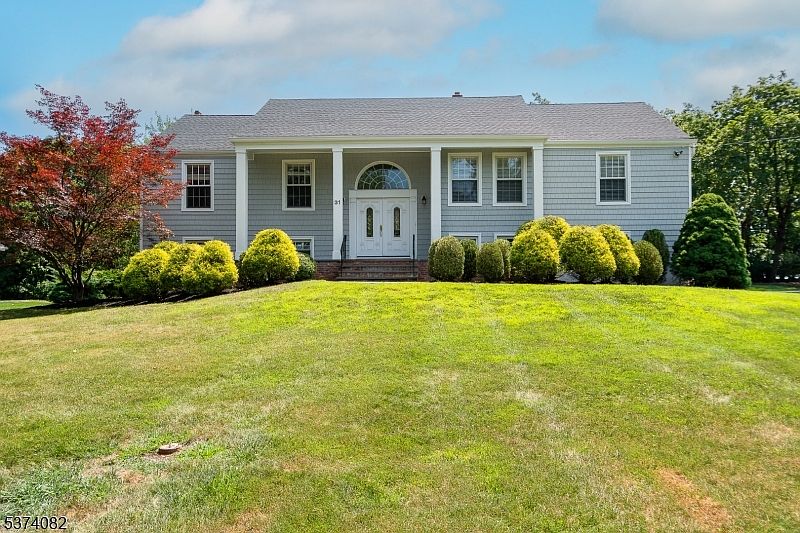 31 Maple Dr, North Caldwell, NJ 07006 | Zillow