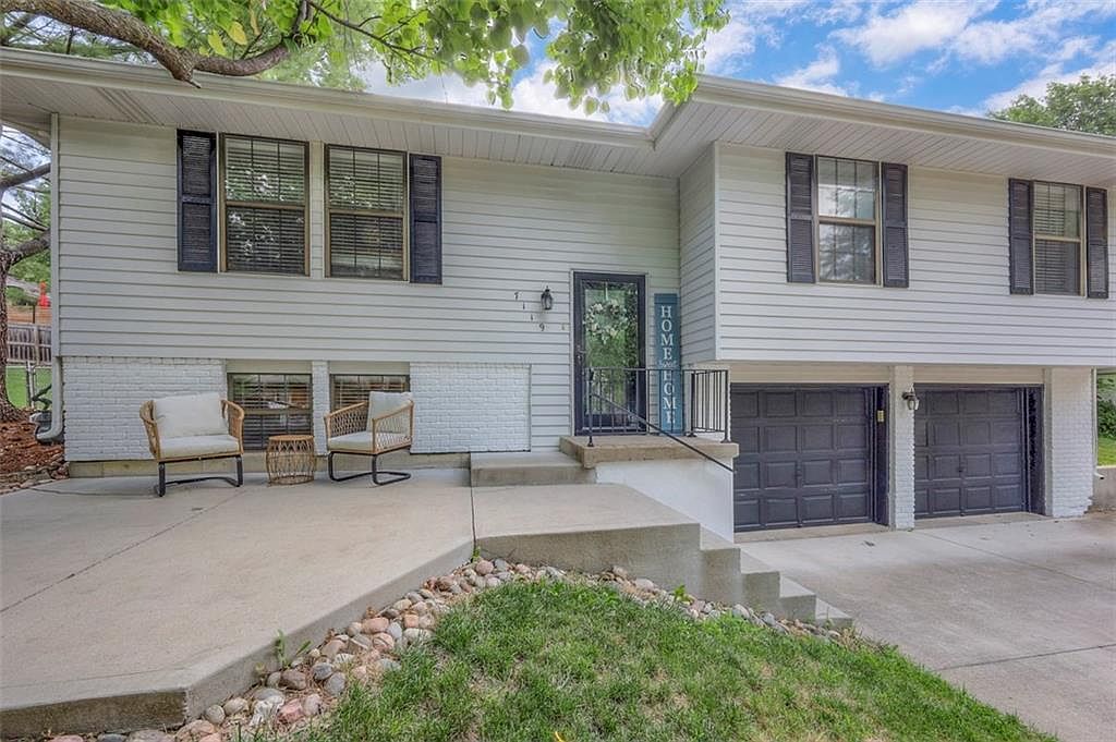 7119 NW Rhode Ave, Kansas City, MO 64152 | Zillow