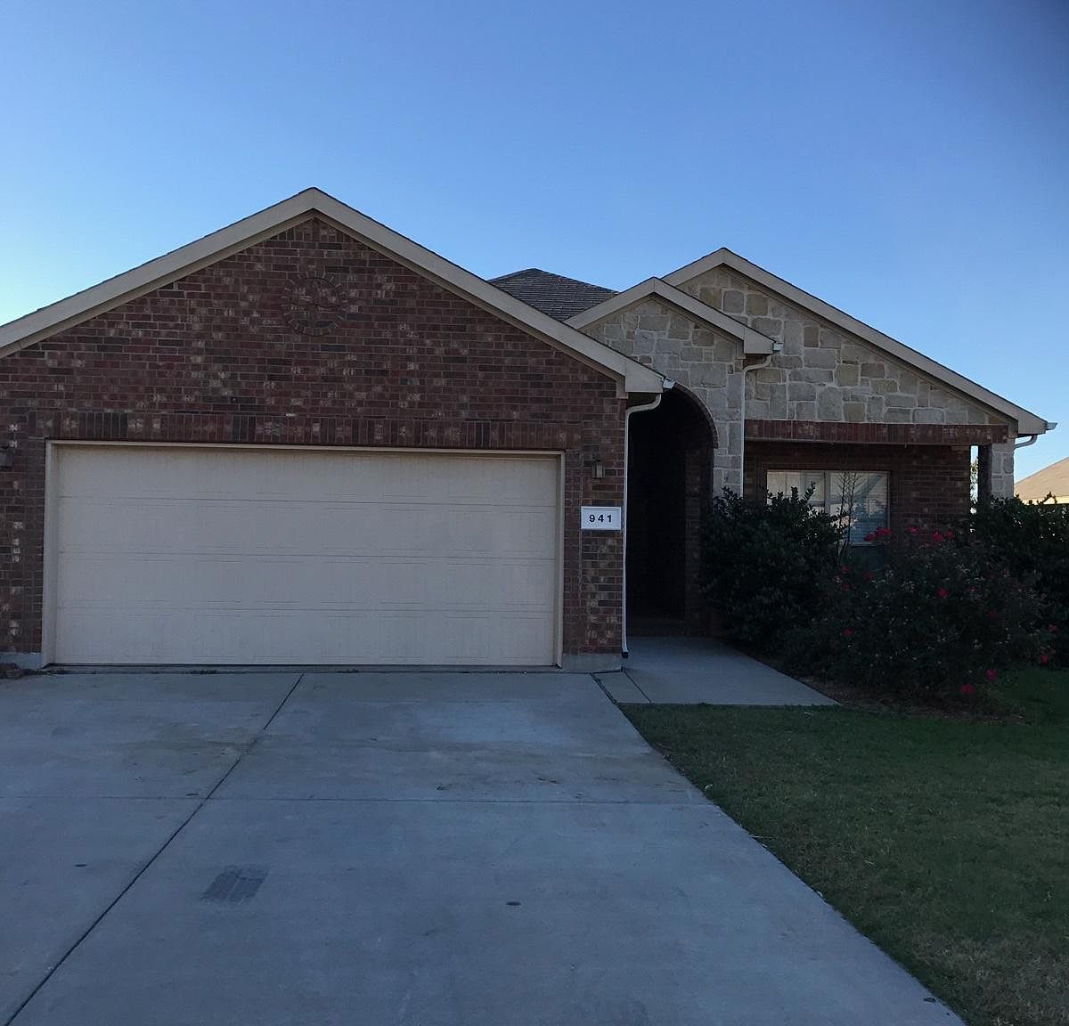 941 Jodie Dr, Weatherford, TX 76087 | Zillow