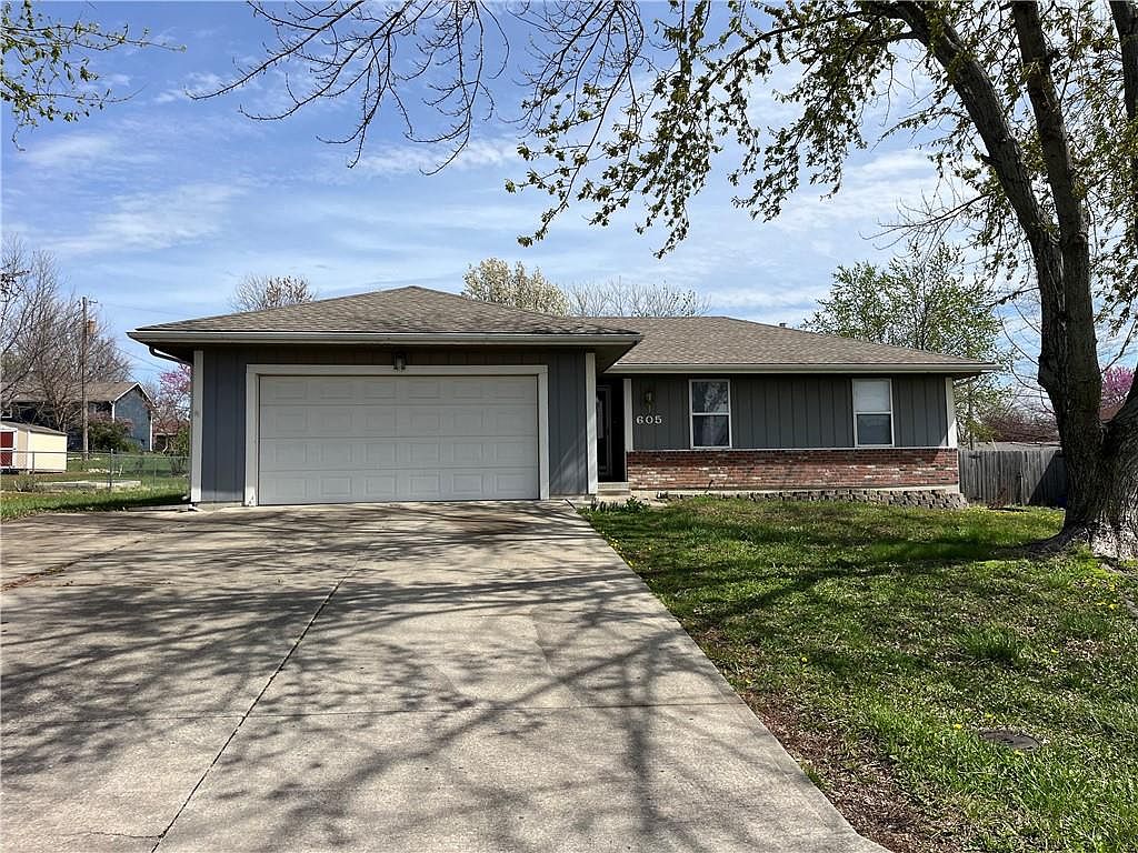 605 Morningview Dr, Harrisonville, MO 64701 | Zillow