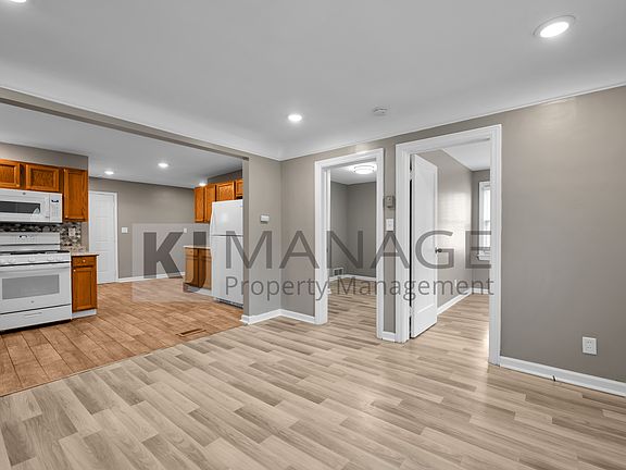 13372 Toepfer Rd, Warren, MI 48089 | Zillow