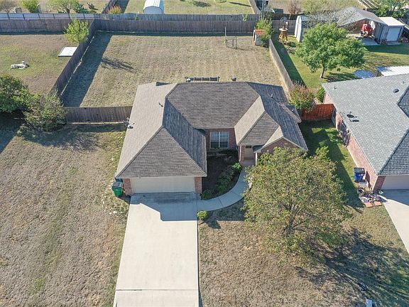 908 Turkey Creek Ct, Bridgeport, TX 76426 | MLS #20462690 | Zillow