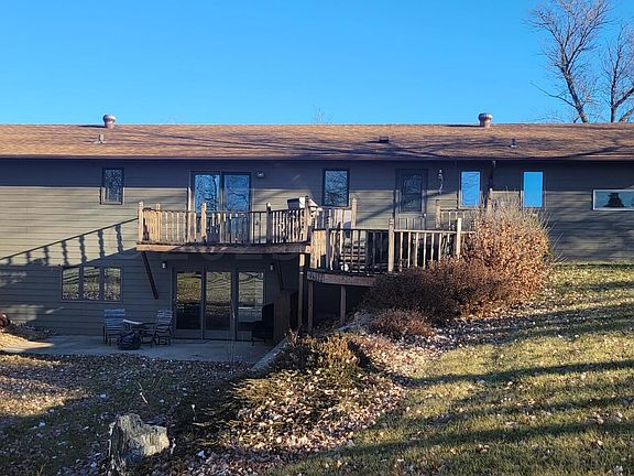 419 1st St, Milnor, ND 58060 | Zillow