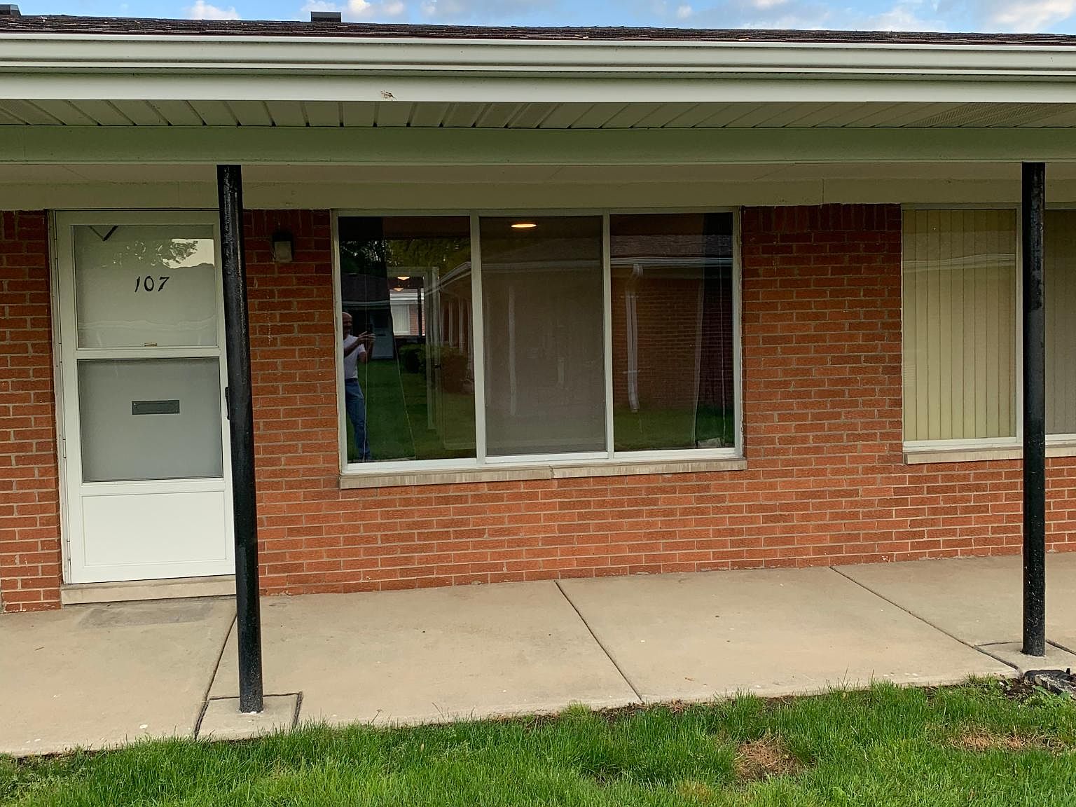 21520 Kelly Rd APT 107, Eastpointe, MI 48021 | Zillow
