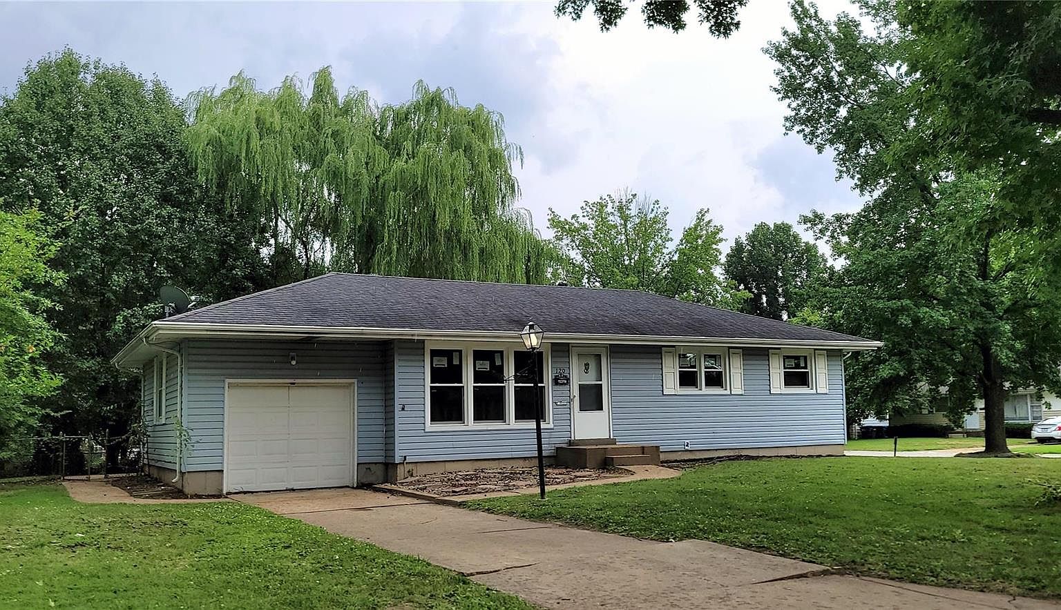 120 Alberto Ln, Florissant, MO 63031 | Zillow