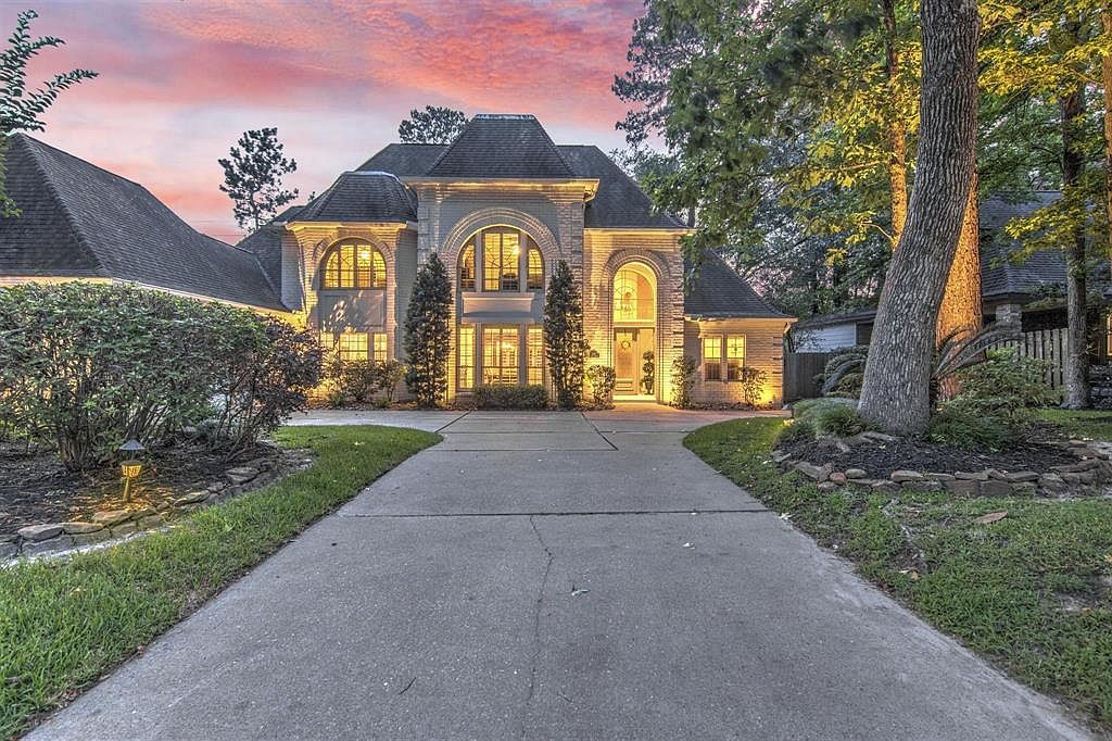 2219 Forest Garden Dr, Kingwood, TX 77345 | Zillow