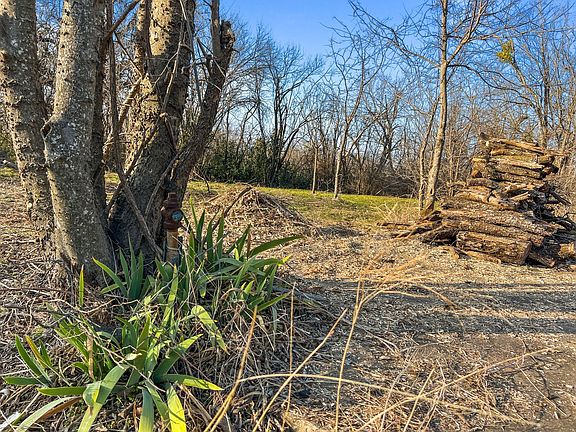 543 E Crews St, Hamilton, TX 76531 | MLS #20838135 | Zillow