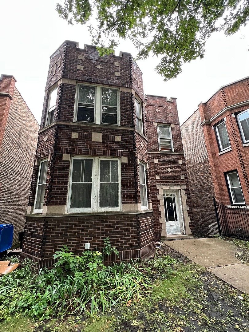 9025 S Muskegon Ave, Chicago, IL 60617 | Zillow