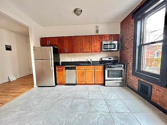 319 Hooper St Brooklyn NY | Zillow
