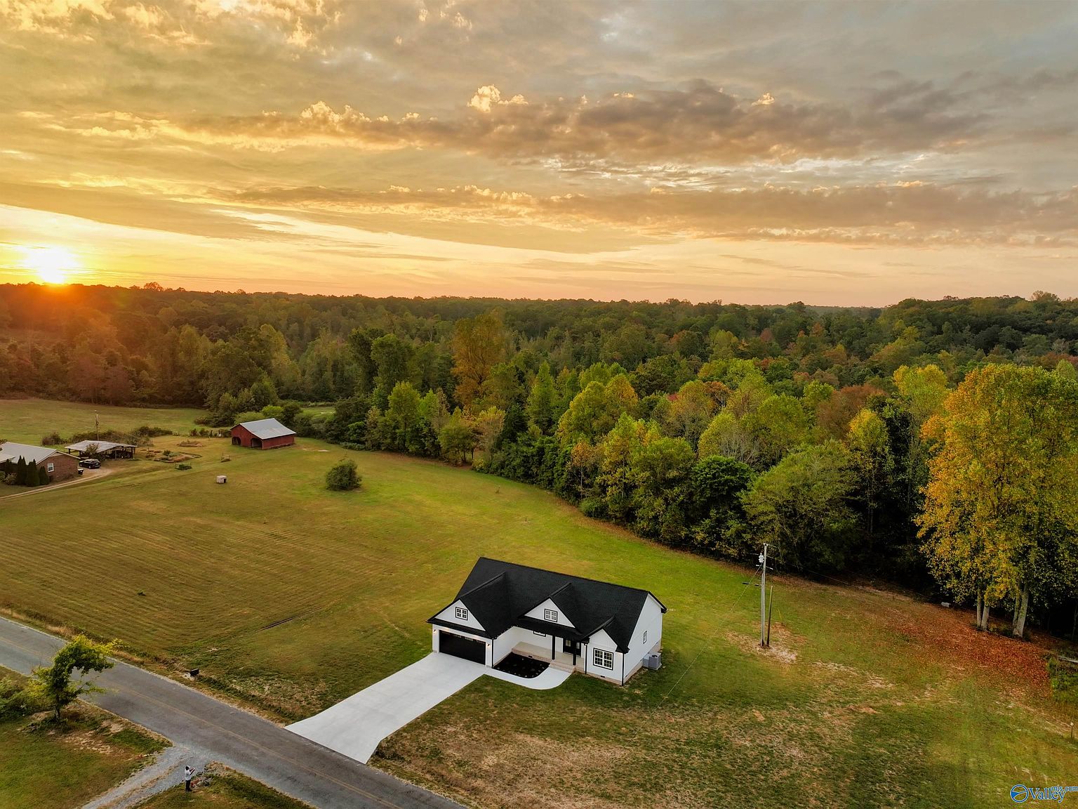 266 County Road 545, Scottsboro, AL 35768 | Zillow