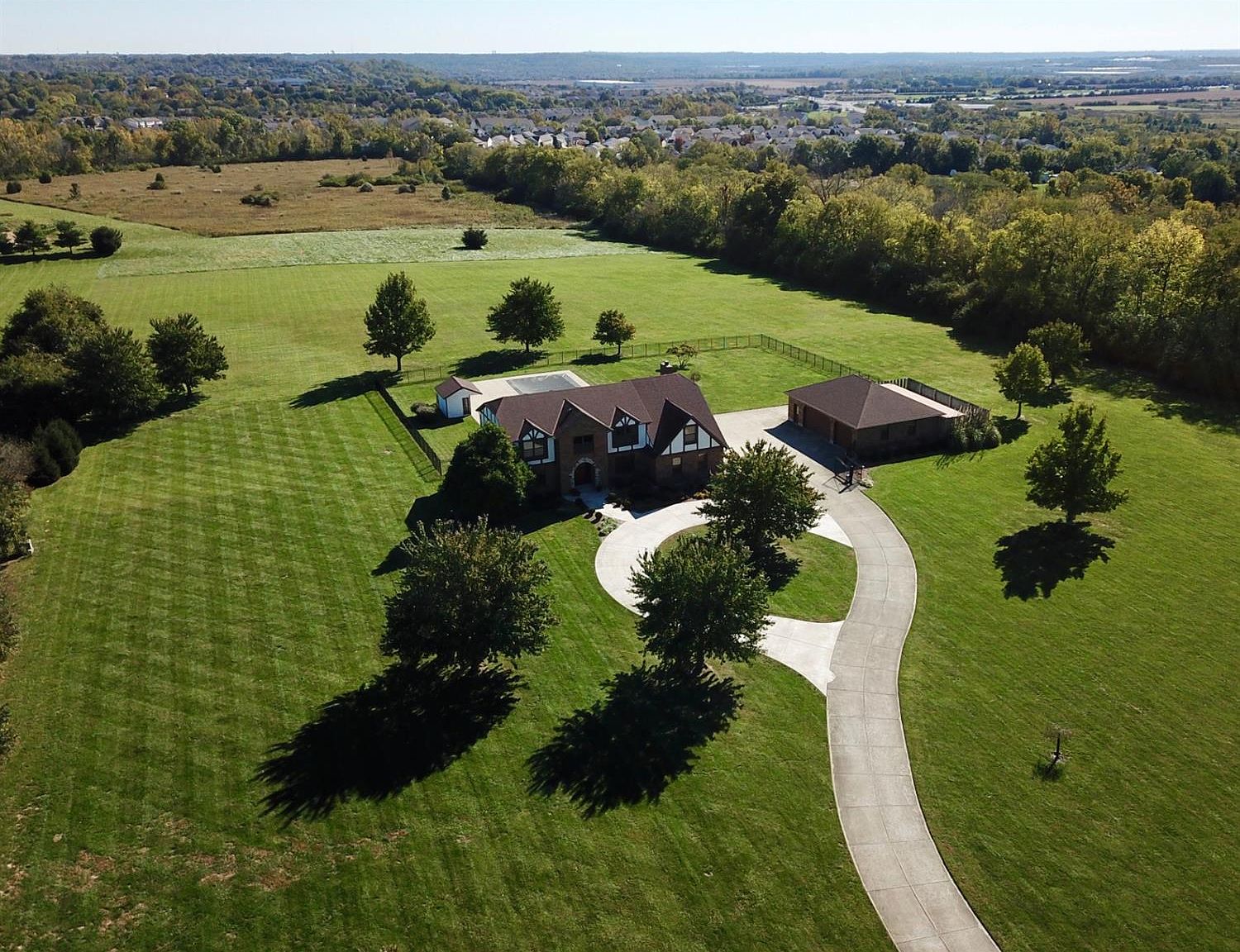 7570 Gilmore Rd, Hamilton, OH 45011 | Zillow