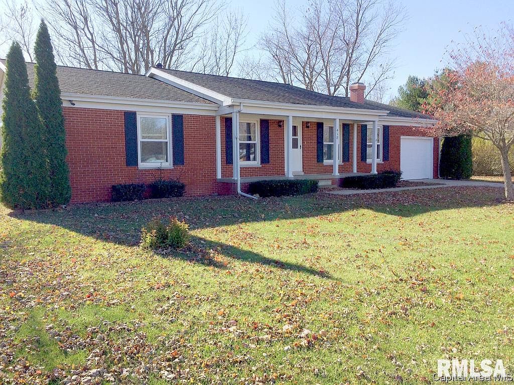 418 E Walnut St, Dawson, IL 62520 | Zillow