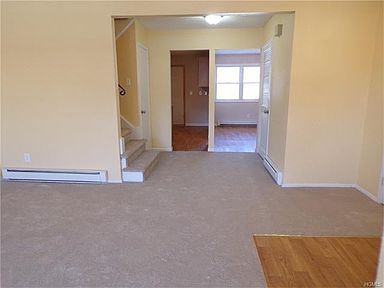 212 Country Club Dr, Maybrook, NY 12543 | Zillow