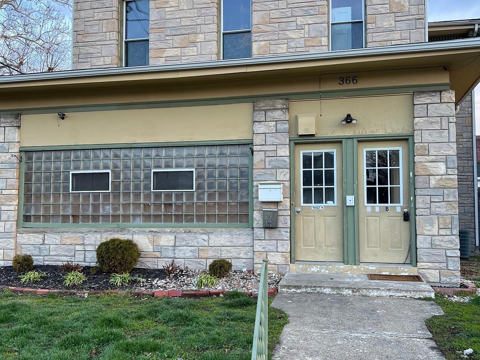 366 W Prairie Ave #2B, Decatur, IL 62522 | Zillow