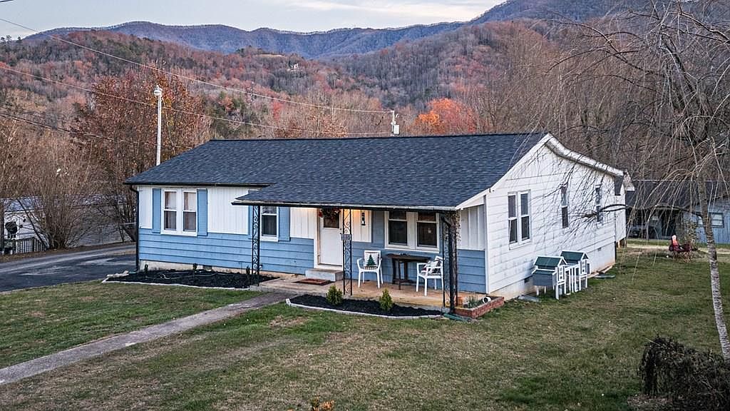 130 Clifton Ave, Bryson City, NC 28713 | Zillow