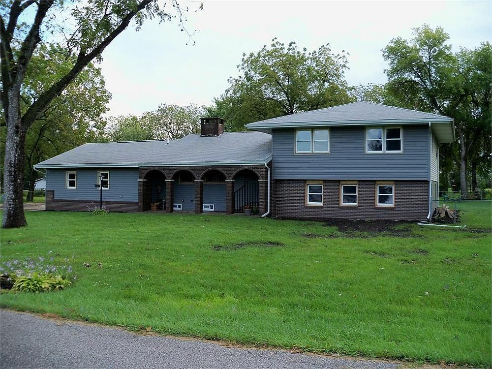 1007 Margaret Ave, Callender, IA 50523 | Zillow
