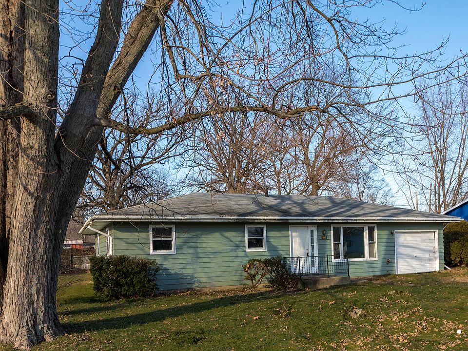 7108 S West St, Rochelle, IL 61068 | Zillow