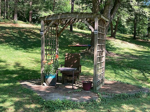 9408 State Route 682, Athens, OH 45701 | Zillow