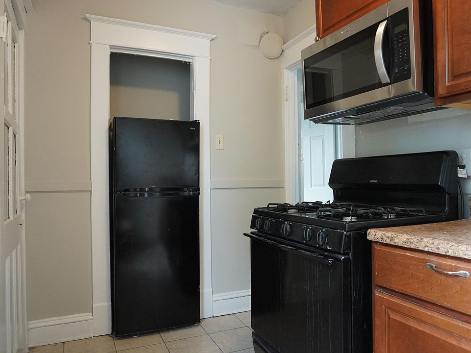 890 Maplewood Ave FLOOR 2, Schenectady, NY 12303 | Zillow