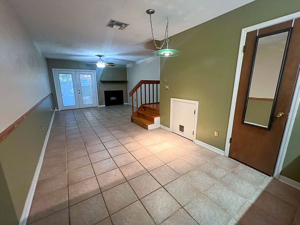 6132 SW 8th Pl Gainesville, FL, 32607 - Apartments for Rent | Zillow