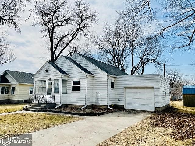 221 N Main St, Conrad, IA 50621 | Zillow
