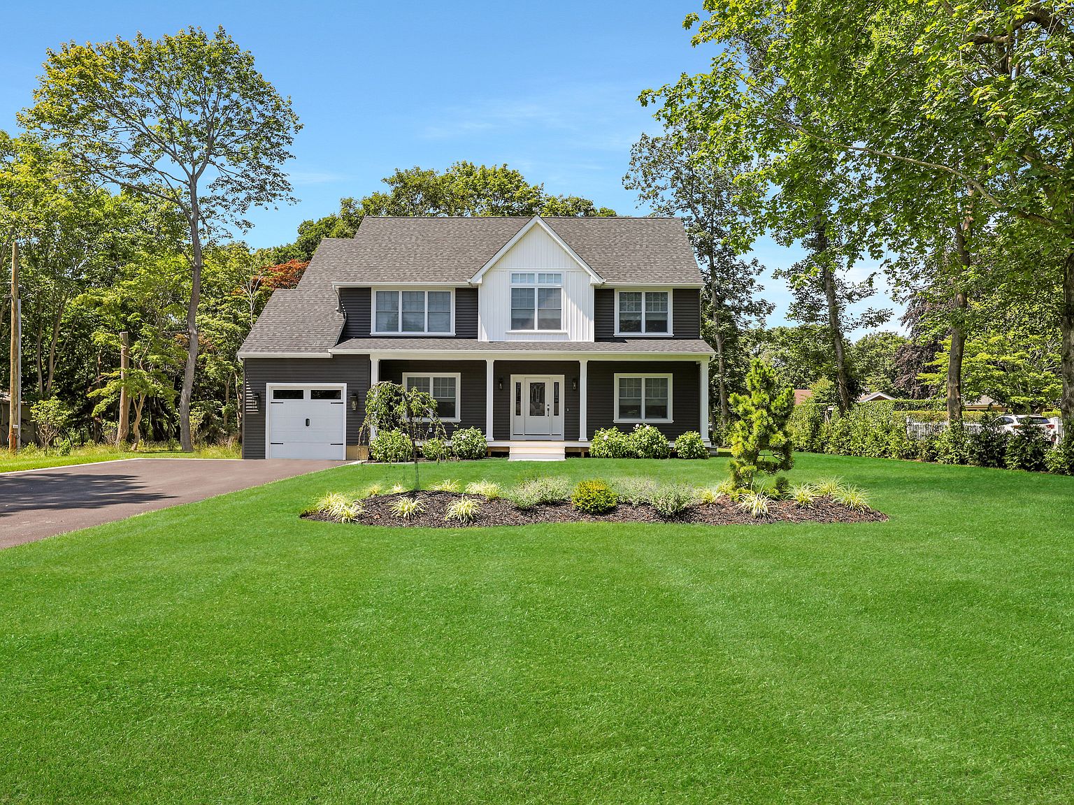 97 South St, Manorville, NY 11949 | Zillow