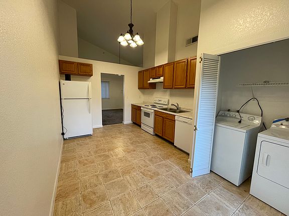 2826 Pepper Oaks Dr, Sacramento, CA 95827 | Zillow