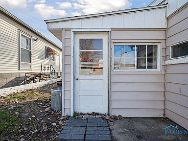 10119 W Locust Point Rd, Oak Harbor, OH 43449 | Zillow