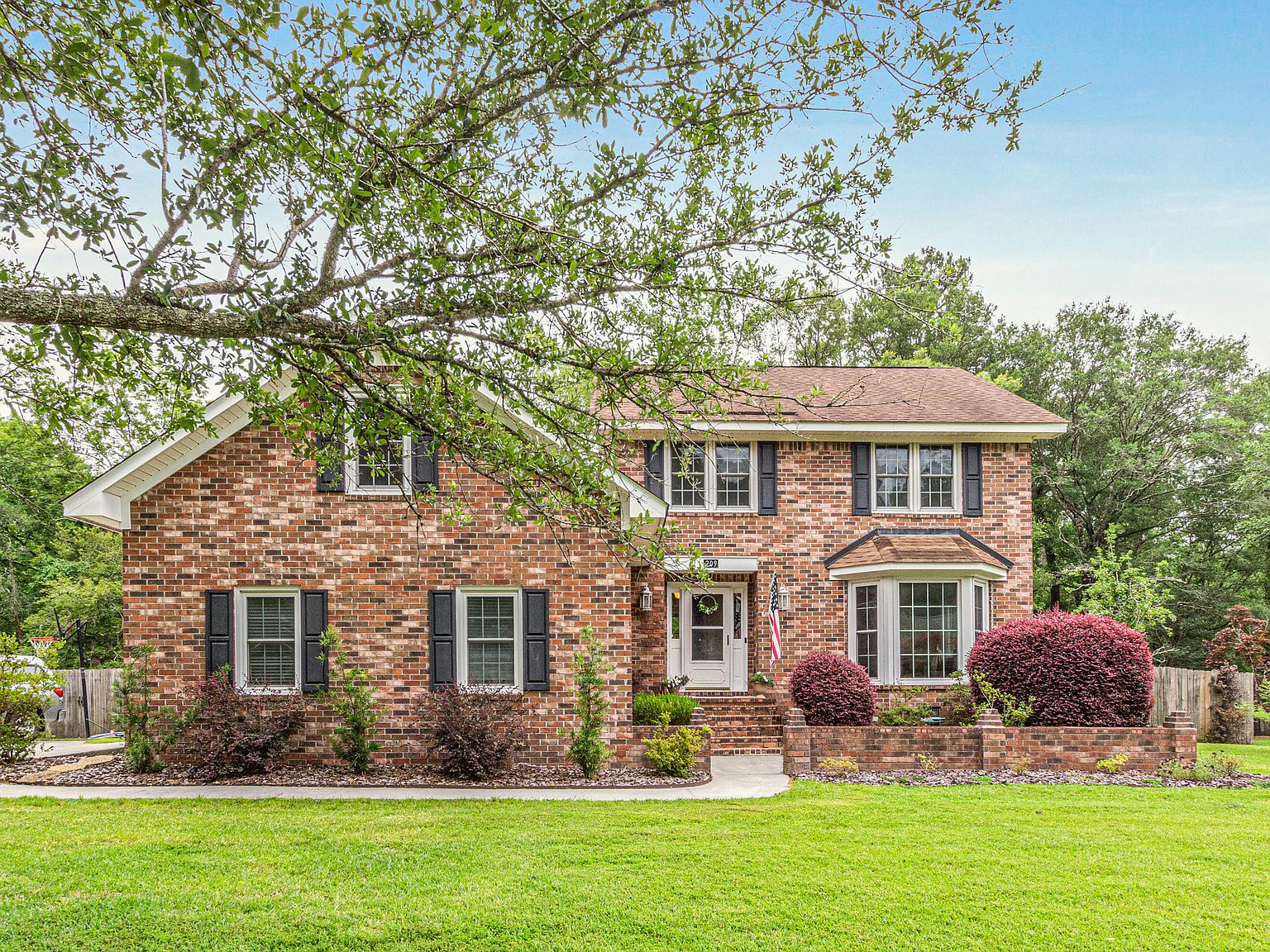 209 Hampton Dr, Summerville, SC 29485 | Zillow