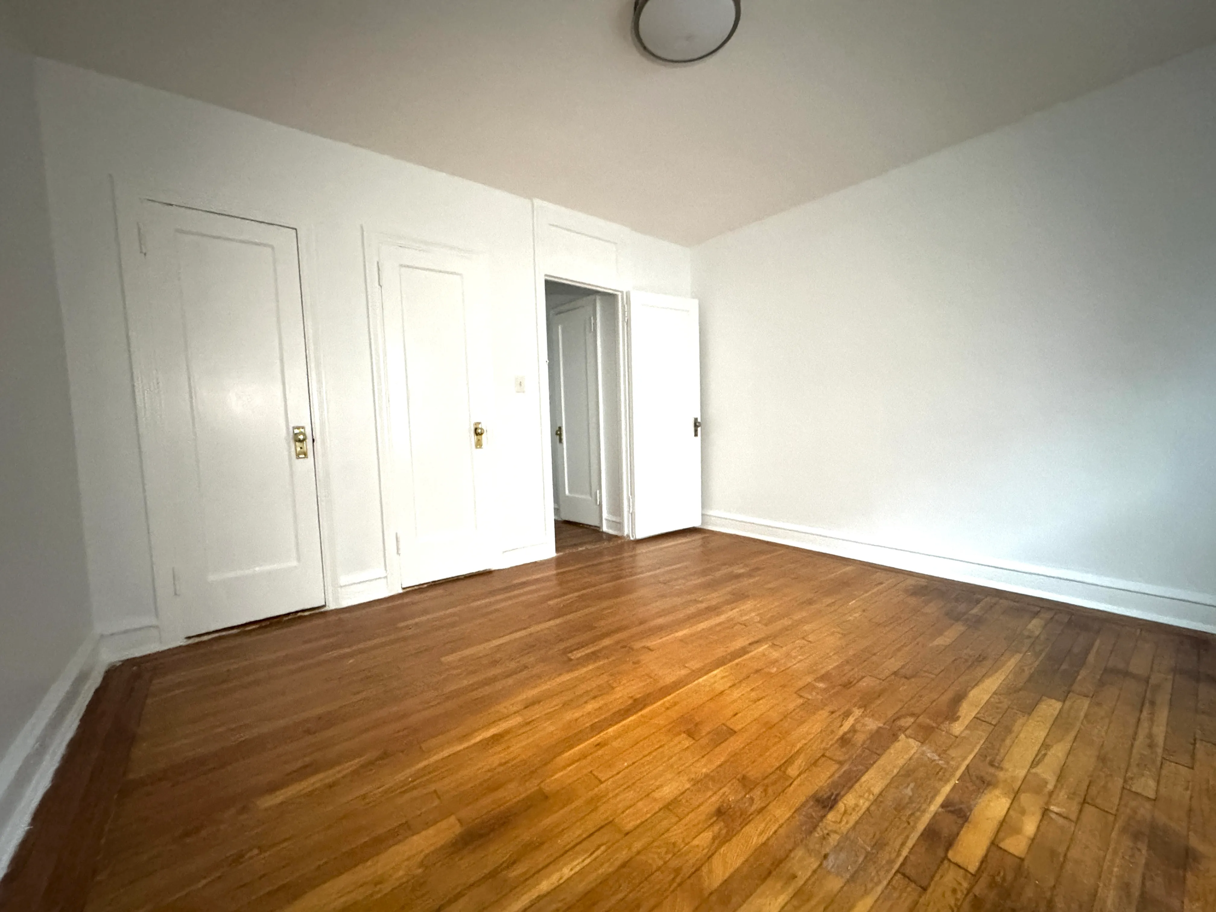 140 70 Ash Ave