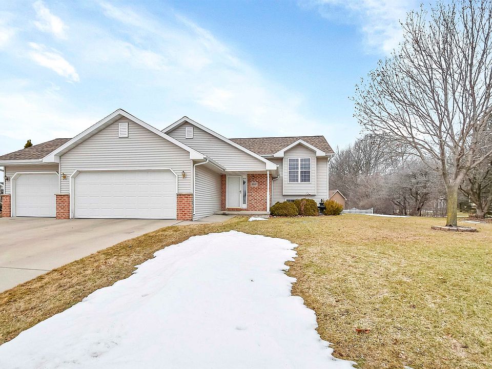 2230 Lawrence Dr, De Pere, WI 54115 | Zillow