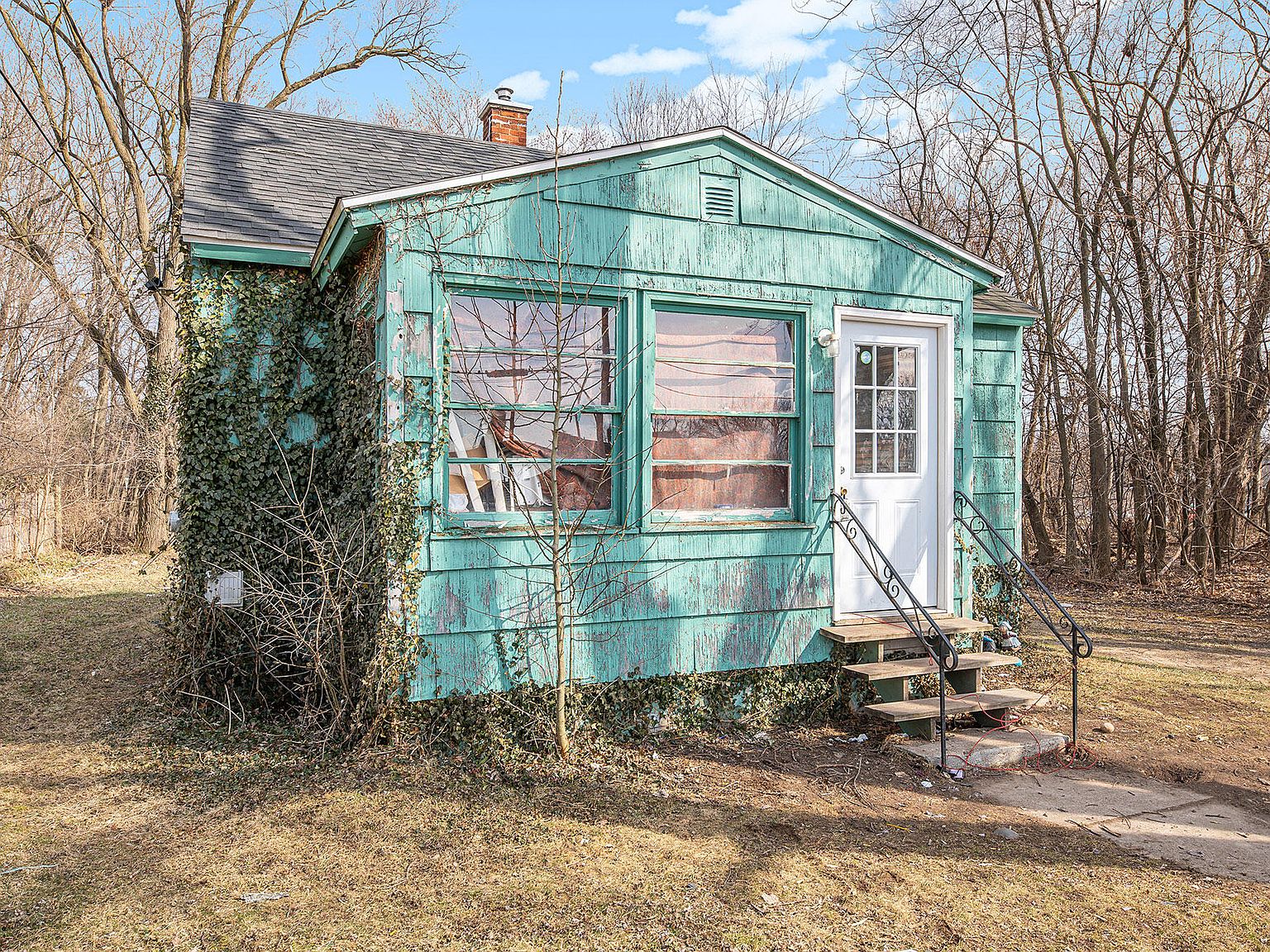 1704 Henson Ave, Kalamazoo, MI 49048 | Zillow