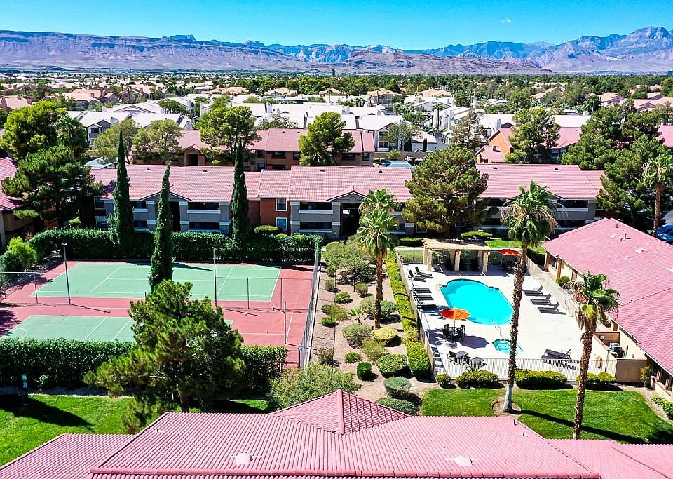 9025 W Desert Inn Rd