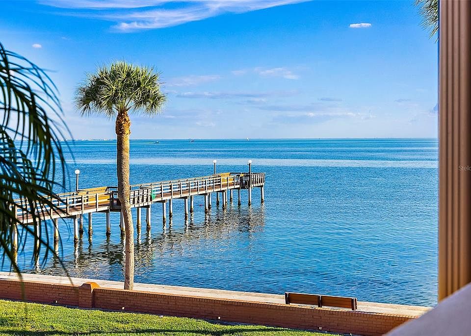650 Pinellas Point Dr S Saint Petersburg FL | Zillow