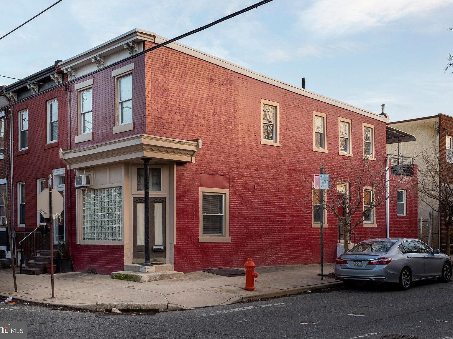 1324 Reed St, Philadelphia, PA 19147 | Zillow