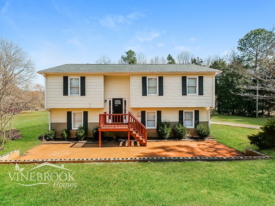 915 Patch Dr, Spartanburg, SC 29302 | Zillow