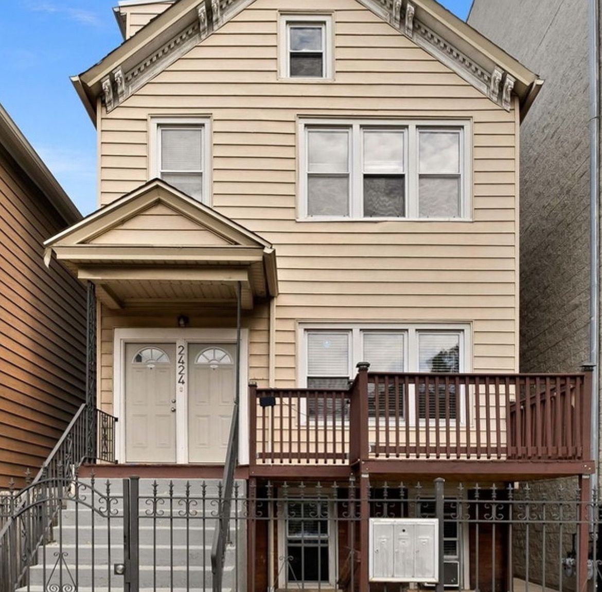 2424 W Moffat St #3, Chicago, IL 60647 | Zillow