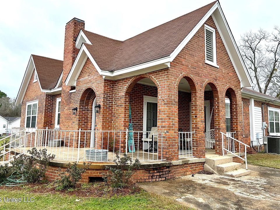 220 N Pearl St, Carthage, MS 39051 | Zillow