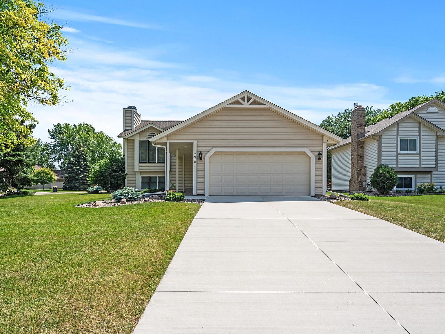 7970 Upper 146th St W, Apple Valley, MN 55124 | MLS #6390011 | Zillow