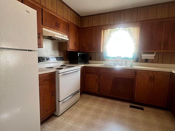 1055 County Road 67, Guin, AL 35563 | Zillow